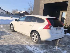 White Volvo V60 2015 in Taurage, with an engine capacity of 2.00 L and mileage of 194 thousand km for 6100 €, photo 6 on AUTOMOTO.COM.LV