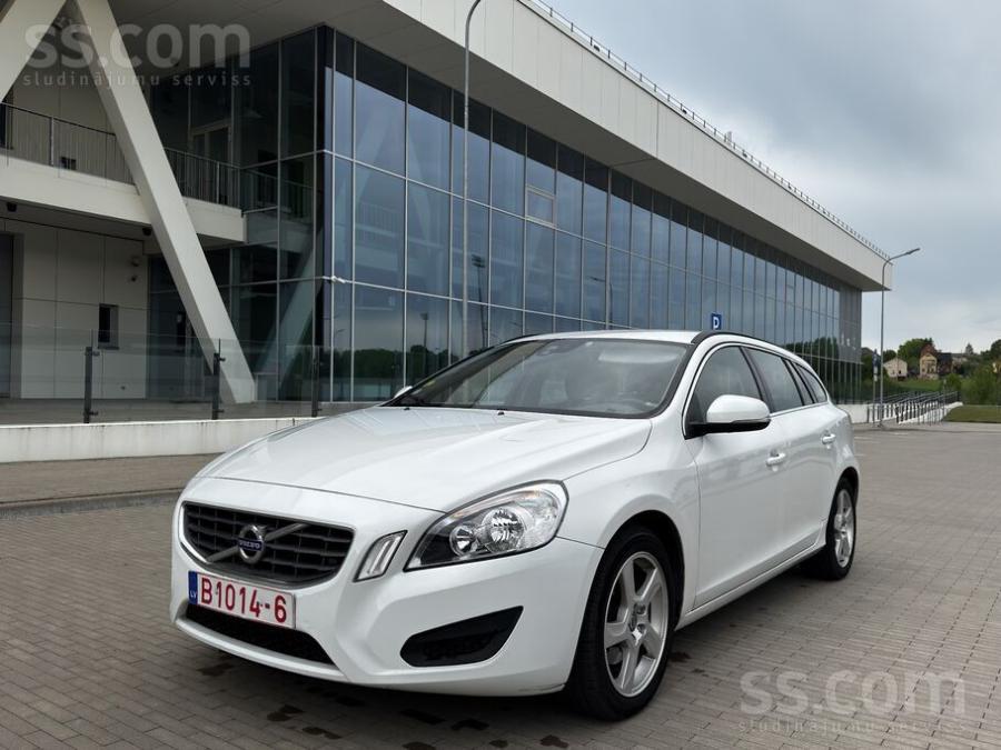 Белый Вольво B60 2011 в Резекне, объемом двигателя 2.00 л и пробегом 254 тыс. км за 5900 €, фото 1 на AUTOMOTO.COM.LV