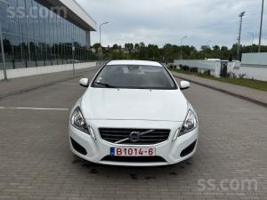 Белый Вольво B60 2011 в Резекне, объемом двигателя 2.00 л и пробегом 254 тыс. км за 5900 €, фото 3 на AUTOMOTO.COM.LV