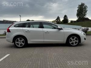 Белый Вольво B60 2011 в Резекне, объемом двигателя 2.00 л и пробегом 254 тыс. км за 5900 €, фото 5 на AUTOMOTO.COM.LV