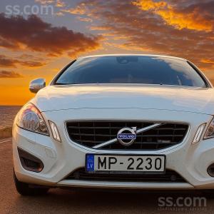 Белый Вольво B60 2011 в Рига, объемом двигателя 2.00 л и пробегом 320 тыс. км за 5800 €, фото  на AUTOMOTO.COM.LV
