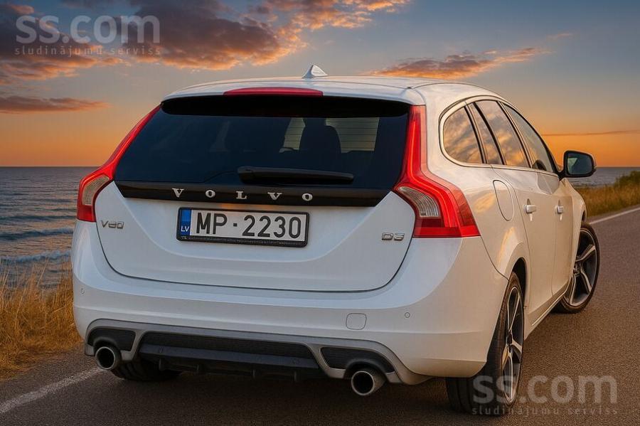 Balts Volvo V60 2011 Rīga, ar dzinēja tilpumu 2.00 L un nobraukumu 320 tūkst. km par 5800 €, foto 3 vietnē AUTOMOTO.COM.LV