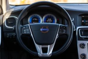 Белый Вольво B60 2011 в Рига, объемом двигателя 1.60 л и пробегом 154 тыс. км за 7995 €, фото 28 на AUTOMOTO.COM.LV