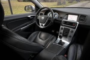Белый Вольво B60 2011 в Елгава, объемом двигателя 2.00 л и пробегом 320 тыс. км за 7200 €, фото 9 на AUTOMOTO.COM.LV