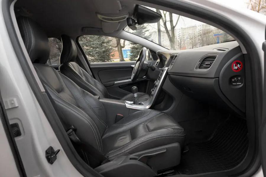 Белый Вольво B60 2011 в Елгава, объемом двигателя 2.00 л и пробегом 320 тыс. км за 7200 €, фото 10 на AUTOMOTO.COM.LV
