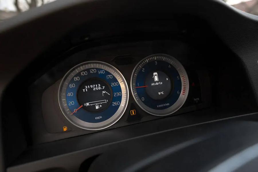 Белый Вольво B60 2011 в Елгава, объемом двигателя 2.00 л и пробегом 320 тыс. км за 7200 €, фото 17 на AUTOMOTO.COM.LV