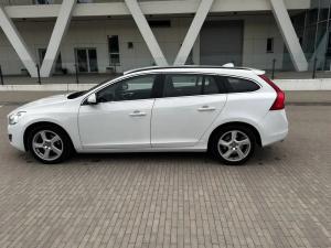 Balts Volvo V60 2011 Rēzekne, ar dzinēja tilpumu 2.00 L un nobraukumu 254 tūkst. km par 5900 €, foto 8 vietnē AUTOMOTO.COM.LV