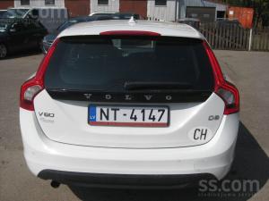 White Volvo V60 2011 in Riga, with an engine capacity of 2.00 L and mileage of 167 thousand km for 7250 €, photo 5 on AUTOMOTO.COM.LV