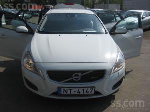 White Volvo V60 2011 in Riga, with an engine capacity of 2.00 L and mileage of 167 thousand km for 7250 €, photo 7 on AUTOMOTO.COM.LV