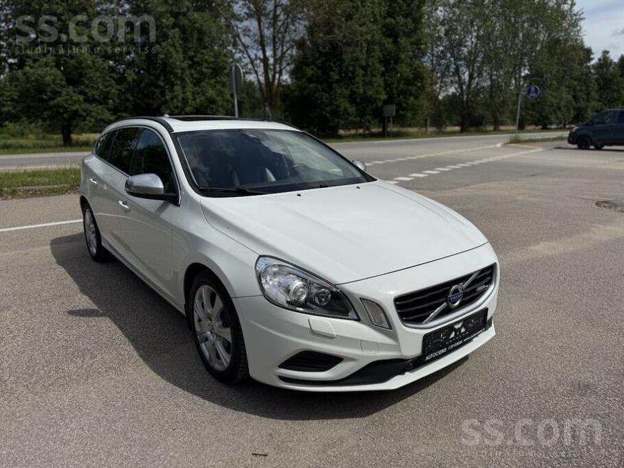 Белый Вольво B60 2011 в Огре, объемом двигателя 2.40 л и пробегом 207 тыс. км за 7899 €, фото 1 на AUTOMOTO.COM.LV