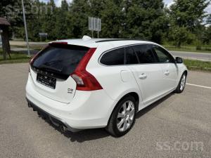 Белый Вольво B60 2011 в Огре, объемом двигателя 2.40 л и пробегом 207 тыс. км за 7899 €, фото 5 на AUTOMOTO.COM.LV