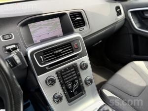 Белый Вольво B60 2011 в Огре, объемом двигателя 2.40 л и пробегом 207 тыс. км за 7899 €, фото 17 на AUTOMOTO.COM.LV