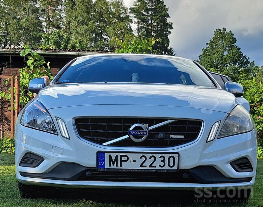 Белый Вольво B60 2011 в Рига, объемом двигателя 2.00 л и пробегом 336 тыс. км за 5800 €, фото 4 на AUTOMOTO.COM.LV