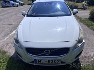 Белый Вольво B60 2011 в Талси, объемом двигателя 2.40 л и пробегом 382 тыс. км за 4770 €, фото 3 на AUTOMOTO.COM.LV