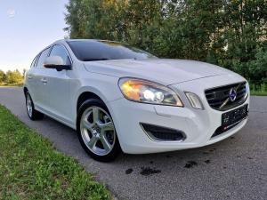 Balts Volvo V60 2011 Viļņa, ar dzinēja tilpumu 2.40 L un nobraukumu 275 tūkst. km par 6800 €, foto 7 vietnē AUTOMOTO.COM.LV