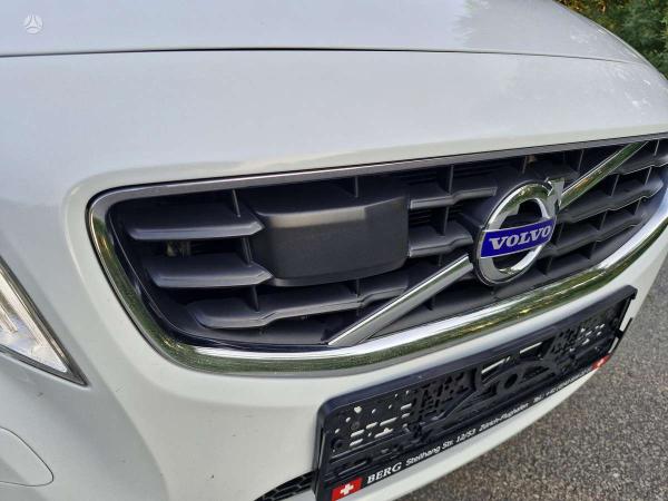Balts Volvo V60 2011 Viļņa, ar dzinēja tilpumu 2.40 L un nobraukumu 275 tūkst. km par 6800 €, foto 7 vietnē AUTOMOTO.COM.LV