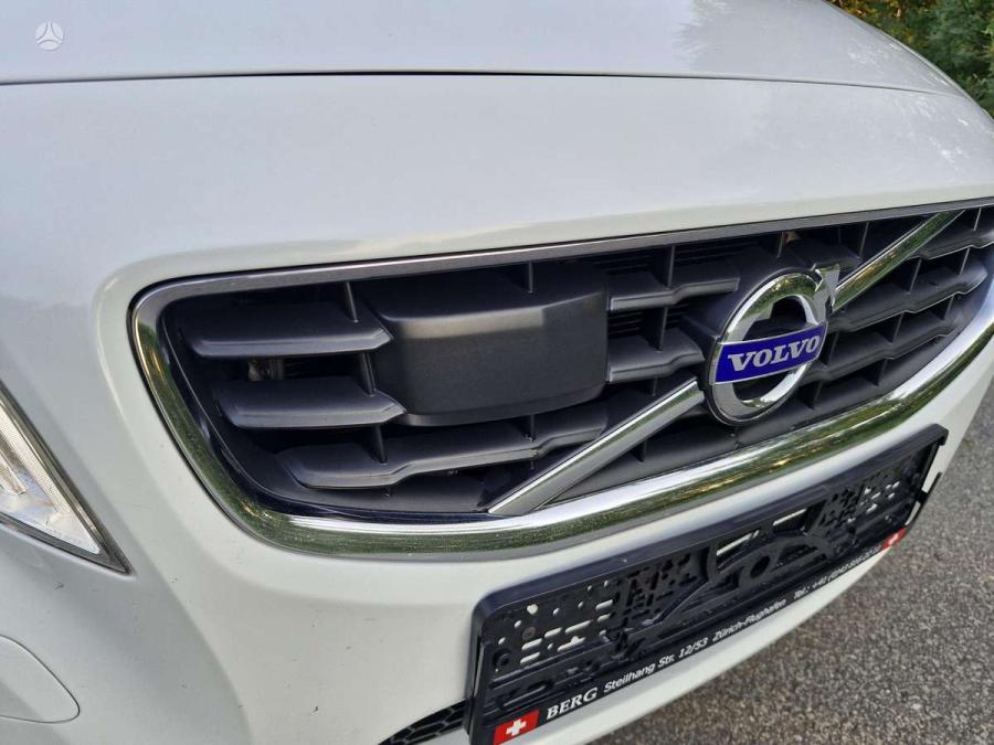 Balts Volvo V60 2011 Viļņa, ar dzinēja tilpumu 2.40 L un nobraukumu 275 tūkst. km par 6800 €, foto 8 vietnē AUTOMOTO.COM.LV