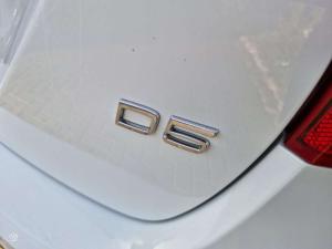 Balts Volvo V60 2011 Viļņa, ar dzinēja tilpumu 2.40 L un nobraukumu 275 tūkst. km par 6800 €, foto 26 vietnē AUTOMOTO.COM.LV