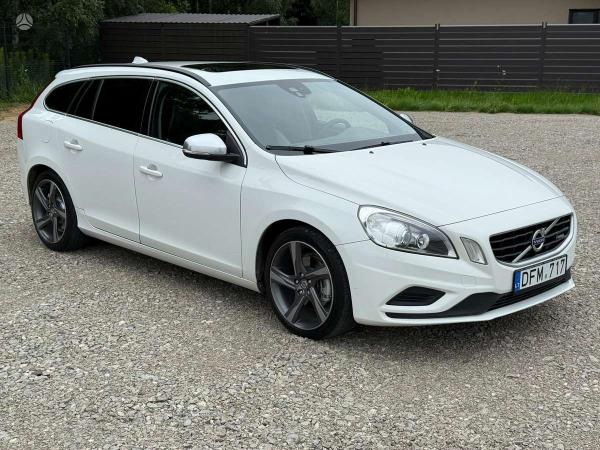 White Volvo V60 2011 in Siauliai, with an engine capacity of 1.98 L and mileage of 306 thousand km for 5750 €, photo 7 on AUTOMOTO.COM.LV