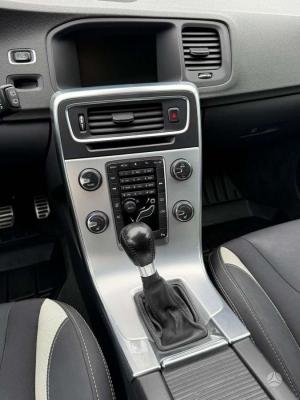 Белый Вольво B60 2011 в Шяуляй, объемом двигателя 1.98 л и пробегом 306 тыс. км за 5750 €, фото 17 на AUTOMOTO.COM.LV