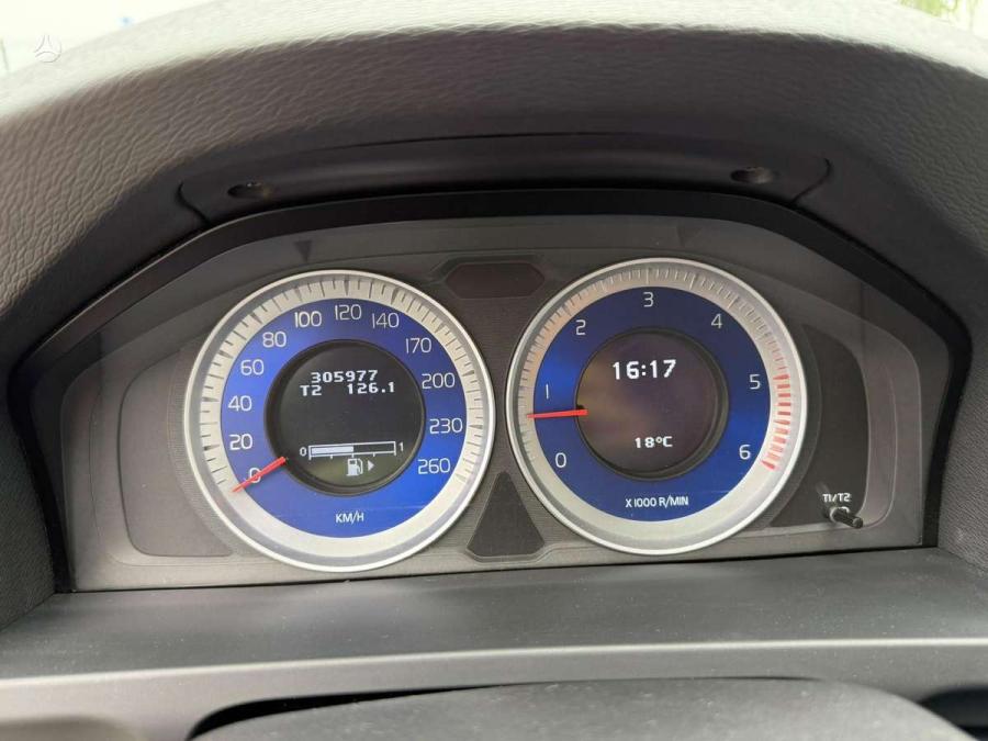 Белый Вольво B60 2011 в Шяуляй, объемом двигателя 1.98 л и пробегом 306 тыс. км за 5750 €, фото 19 на AUTOMOTO.COM.LV