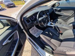 Balts Volvo V60 2011 Tartu, ar dzinēja tilpumu 1.60 L un nobraukumu 232 tūkst. km par 6890 €, foto 13 vietnē AUTOMOTO.COM.LV