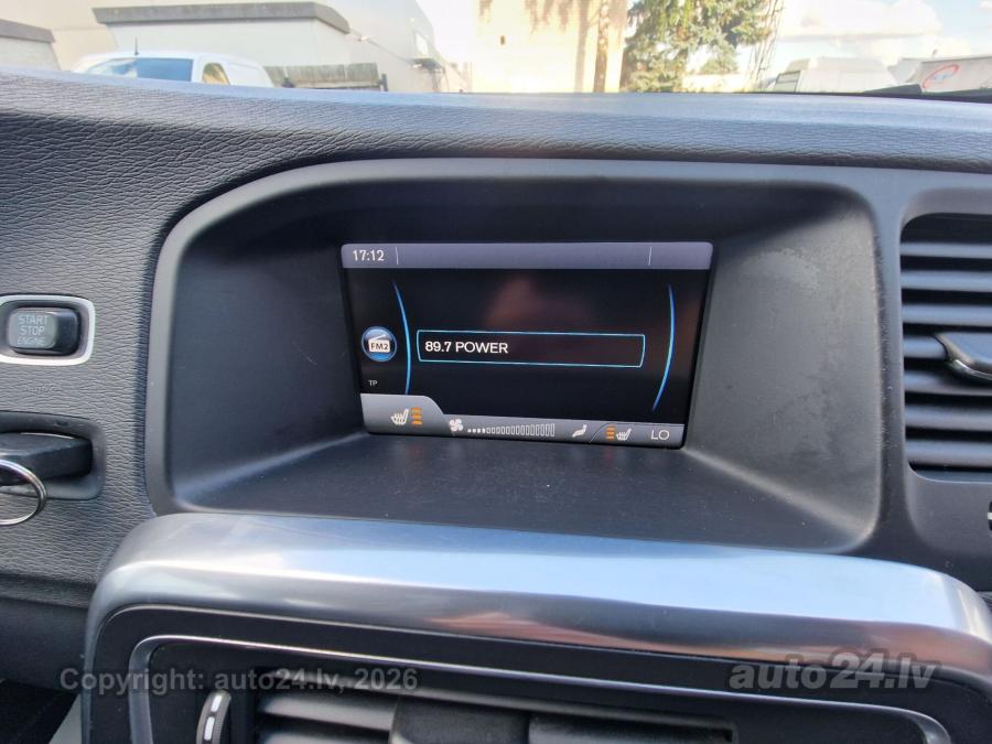 Balts Volvo V60 2011 Tartu, ar dzinēja tilpumu 1.60 L un nobraukumu 232 tūkst. km par 6890 €, foto 19 vietnē AUTOMOTO.COM.LV