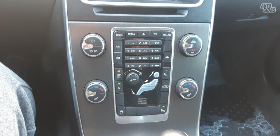 Balts Volvo V60 2011 Jonava, ar dzinēja tilpumu 2.00 L un nobraukumu 305 tūkst. km par 5300 €, foto 15 vietnē AUTOMOTO.COM.LV