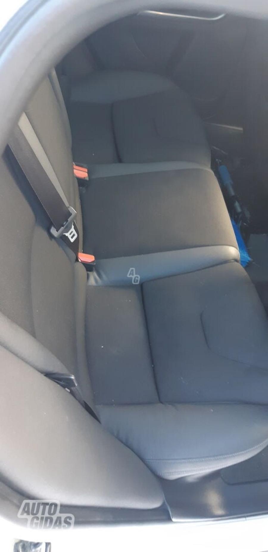 Balts Volvo V60 2011 Jonava, ar dzinēja tilpumu 2.00 L un nobraukumu 305 tūkst. km par 5300 €, foto 18 vietnē AUTOMOTO.COM.LV