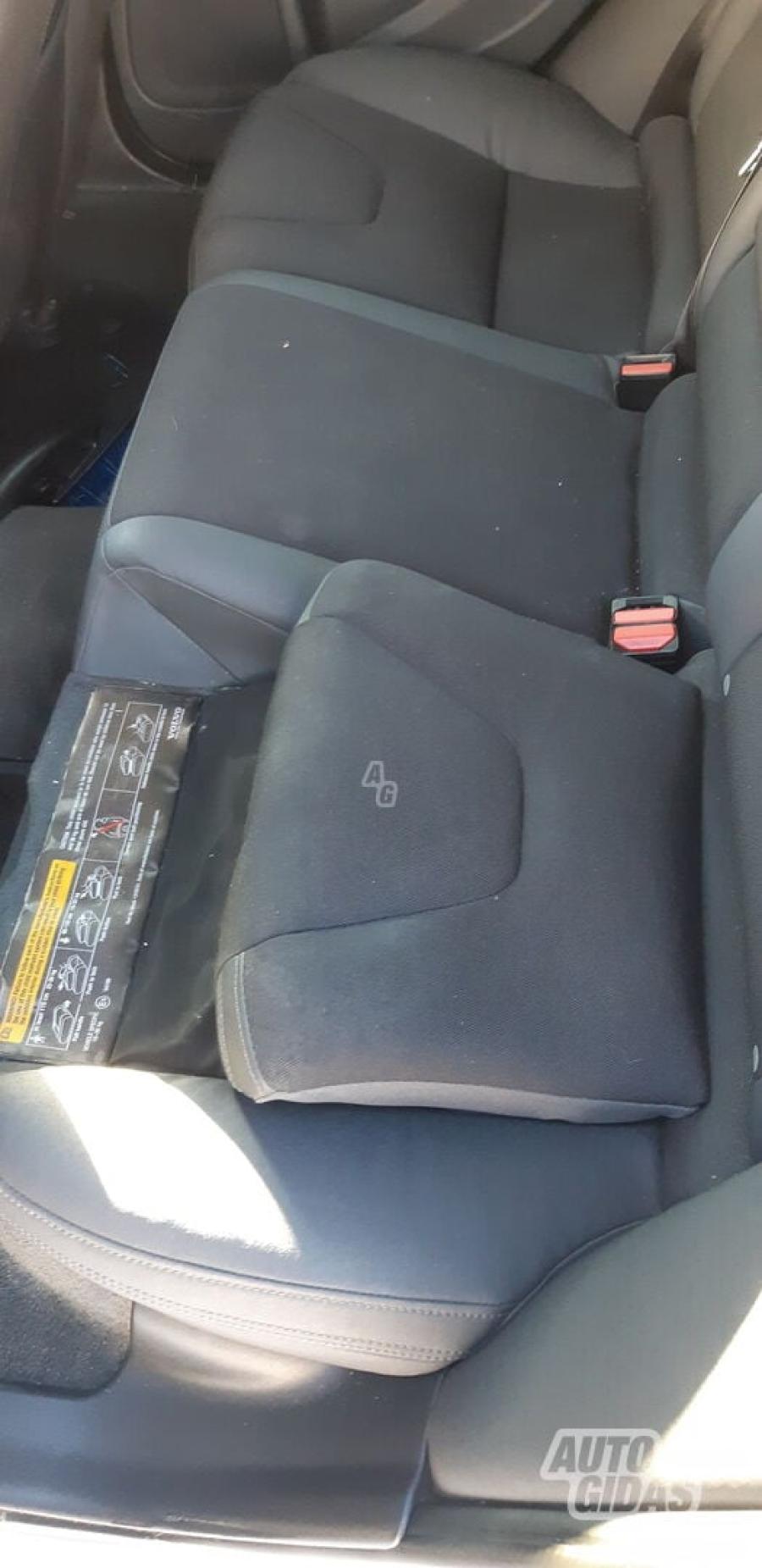 Balts Volvo V60 2011 Jonava, ar dzinēja tilpumu 2.00 L un nobraukumu 305 tūkst. km par 5300 €, foto 19 vietnē AUTOMOTO.COM.LV