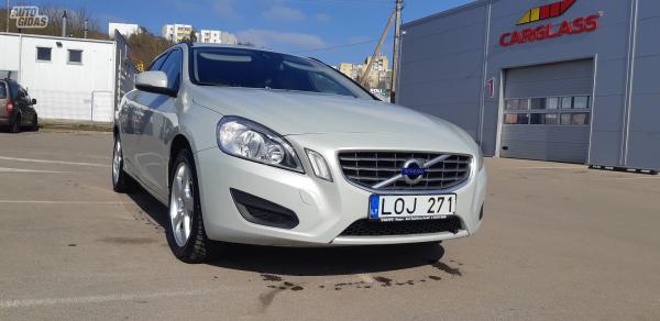 Белый Вольво B60 2011 в Ионава, объемом двигателя 2.00 л и пробегом 305 тыс. км за 5300 €, фото 3 на AUTOMOTO.COM.LV