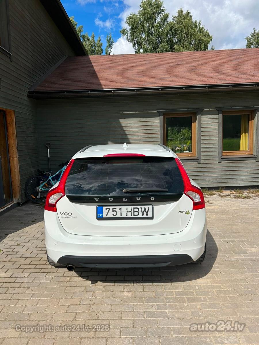Balts Volvo V60 2011 Tartu, ar dzinēja tilpumu 1.60 L un nobraukumu 389 tūkst. km par 4900 €, foto 8 vietnē AUTOMOTO.COM.LV