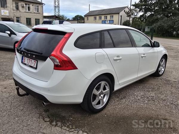Белый Вольво B60 2011 в Кулдига, объемом двигателя 1.60 л и пробегом 193 тыс. км за 5300 €, фото 5 на AUTOMOTO.COM.LV