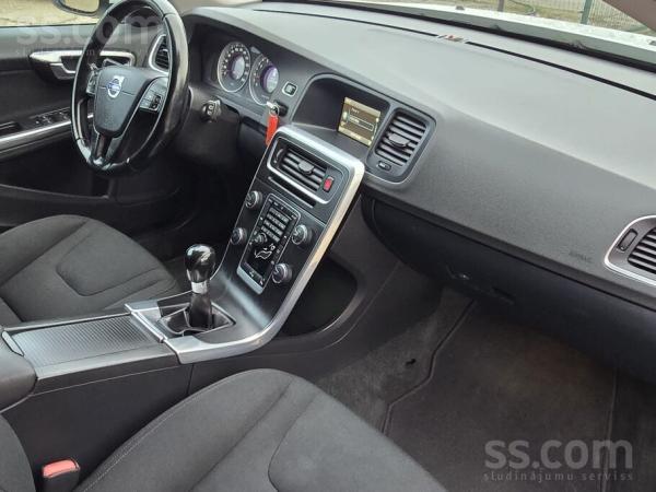 Белый Вольво B60 2011 в Кулдига, объемом двигателя 1.60 л и пробегом 193 тыс. км за 5300 €, фото 6 на AUTOMOTO.COM.LV