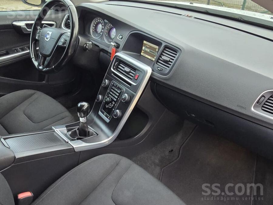 Белый Вольво B60 2011 в Кулдига, объемом двигателя 1.60 л и пробегом 193 тыс. км за 5300 €, фото 6 на AUTOMOTO.COM.LV
