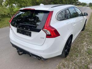 Balts Volvo V60 2011 Prienai, ar dzinēja tilpumu 1.98 L un nobraukumu 275 tūkst. km par 4999 €, foto 6 vietnē AUTOMOTO.COM.LV