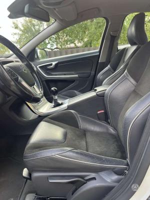 Balts Volvo V60 2011 Prienai, ar dzinēja tilpumu 1.98 L un nobraukumu 275 tūkst. km par 4999 €, foto 15 vietnē AUTOMOTO.COM.LV