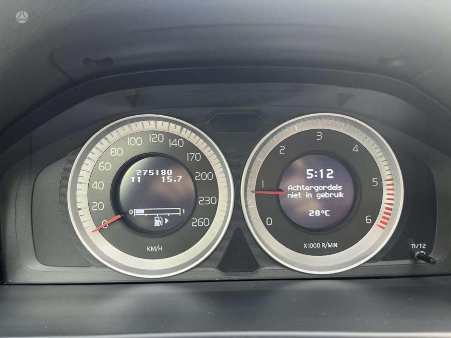 Balts Volvo V60 2011 Prienai, ar dzinēja tilpumu 1.98 L un nobraukumu 275 tūkst. km par 4999 €, foto 18 vietnē AUTOMOTO.COM.LV