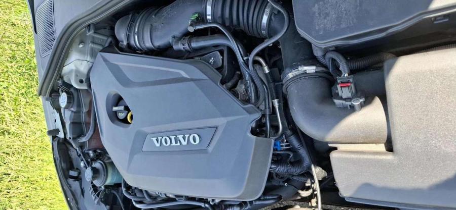 White Volvo V60 2011 in Alytus, with an engine capacity of 1.60 L and mileage of 321 thousand km for 4000 €, photo 5 on AUTOMOTO.COM.LV