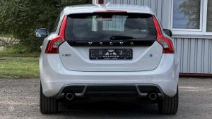 White Volvo V60 2011 in Ukmerge, with an engine capacity of 1.56 L and mileage of 320 thousand km for 4300 €, photo 7 on AUTOMOTO.COM.LV