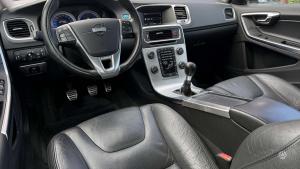 White Volvo V60 2011 in Ukmerge, with an engine capacity of 1.56 L and mileage of 320 thousand km for 4300 €, photo 19 on AUTOMOTO.COM.LV