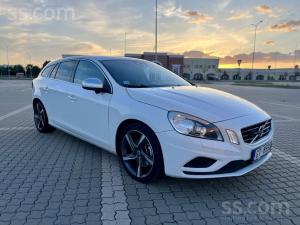 Balts Volvo V60 2011 Rīga, ar dzinēja tilpumu 2.40 L un nobraukumu 360 tūkst. km par 4000 €, foto 3 vietnē AUTOMOTO.COM.LV