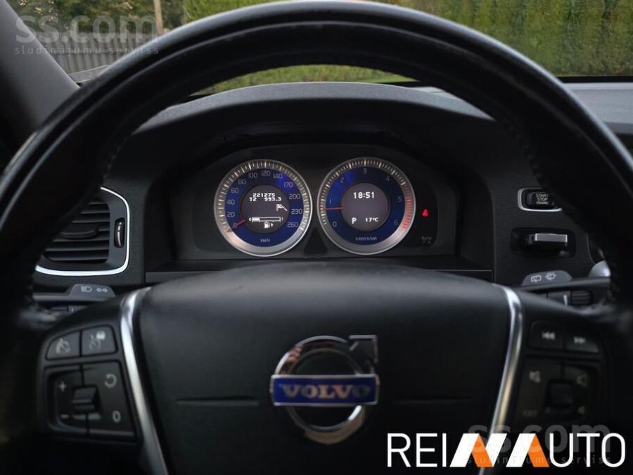 Balts Volvo V60 2011 Rīga, ar dzinēja tilpumu 2.00 L un nobraukumu 221 tūkst. km par 6950 €, foto 34 vietnē AUTOMOTO.COM.LV