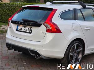 Balts Volvo V60 2011 Rīga, ar dzinēja tilpumu 2.00 L un nobraukumu 221 tūkst. km par 6950 €, foto 11 vietnē AUTOMOTO.COM.LV