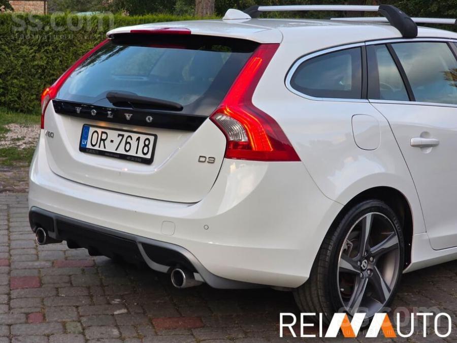 Balts Volvo V60 2011 Rīga, ar dzinēja tilpumu 2.00 L un nobraukumu 221 tūkst. km par 6950 €, foto 11 vietnē AUTOMOTO.COM.LV