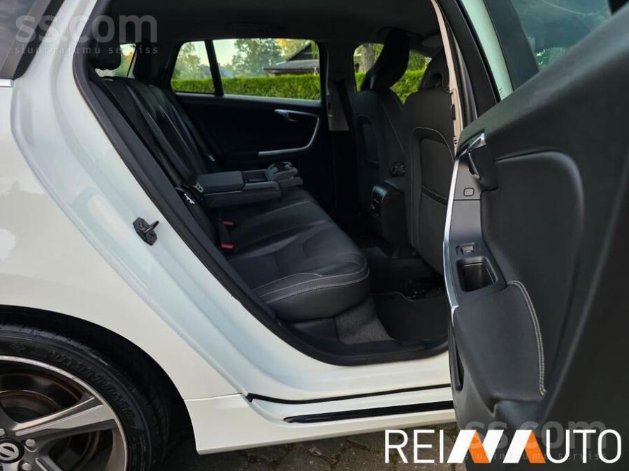 Balts Volvo V60 2011 Rīga, ar dzinēja tilpumu 2.00 L un nobraukumu 221 tūkst. km par 6950 €, foto 15 vietnē AUTOMOTO.COM.LV