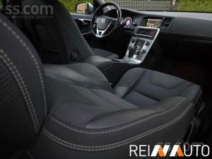Balts Volvo V60 2011 Rīga, ar dzinēja tilpumu 2.00 L un nobraukumu 221 tūkst. km par 6950 €, foto 22 vietnē AUTOMOTO.COM.LV