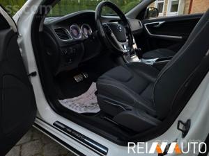 Balts Volvo V60 2011 Rīga, ar dzinēja tilpumu 2.00 L un nobraukumu 221 tūkst. km par 6950 €, foto 25 vietnē AUTOMOTO.COM.LV