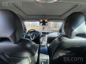 Белый Вольво B60 2011 в Рига, объемом двигателя 2.40 л и пробегом 225 тыс. км за 7000 €, фото 4 на AUTOMOTO.COM.LV
