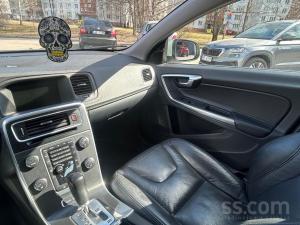 Белый Вольво B60 2011 в Рига, объемом двигателя 2.40 л и пробегом 225 тыс. км за 7000 €, фото 8 на AUTOMOTO.COM.LV